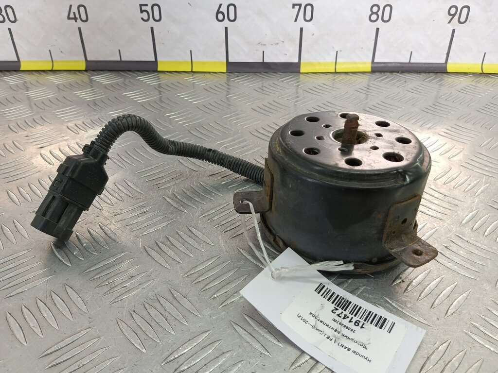 Моторчик вентилятора Б/У для Hyundai SANTA FE I (2000—2012) 2538626200