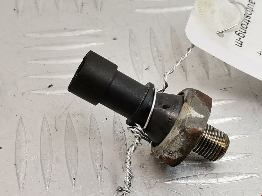 Датчик давления масла Opel Zafira B 55581588 арт. 1087643