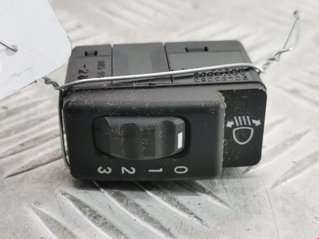 Кнопка корректора фар Suzuki Wagon R+ 9214380 арт. 1680272