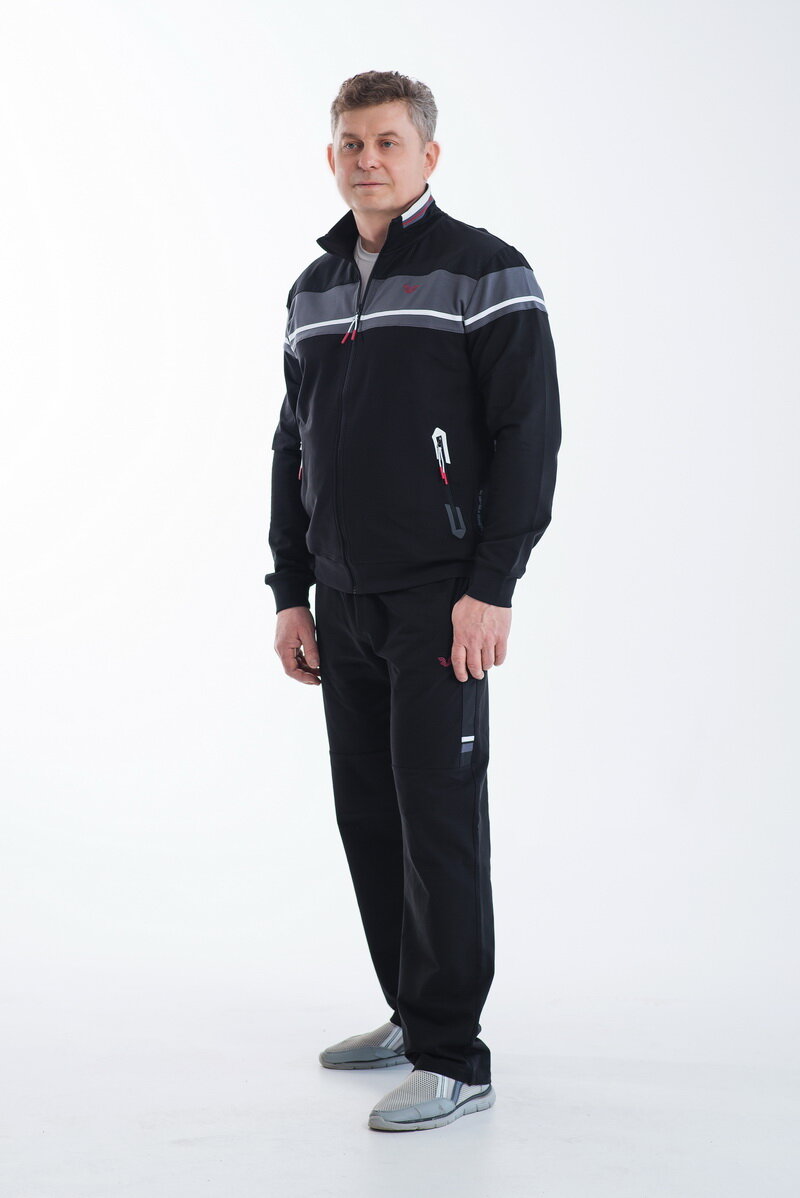 Костюм спортивный