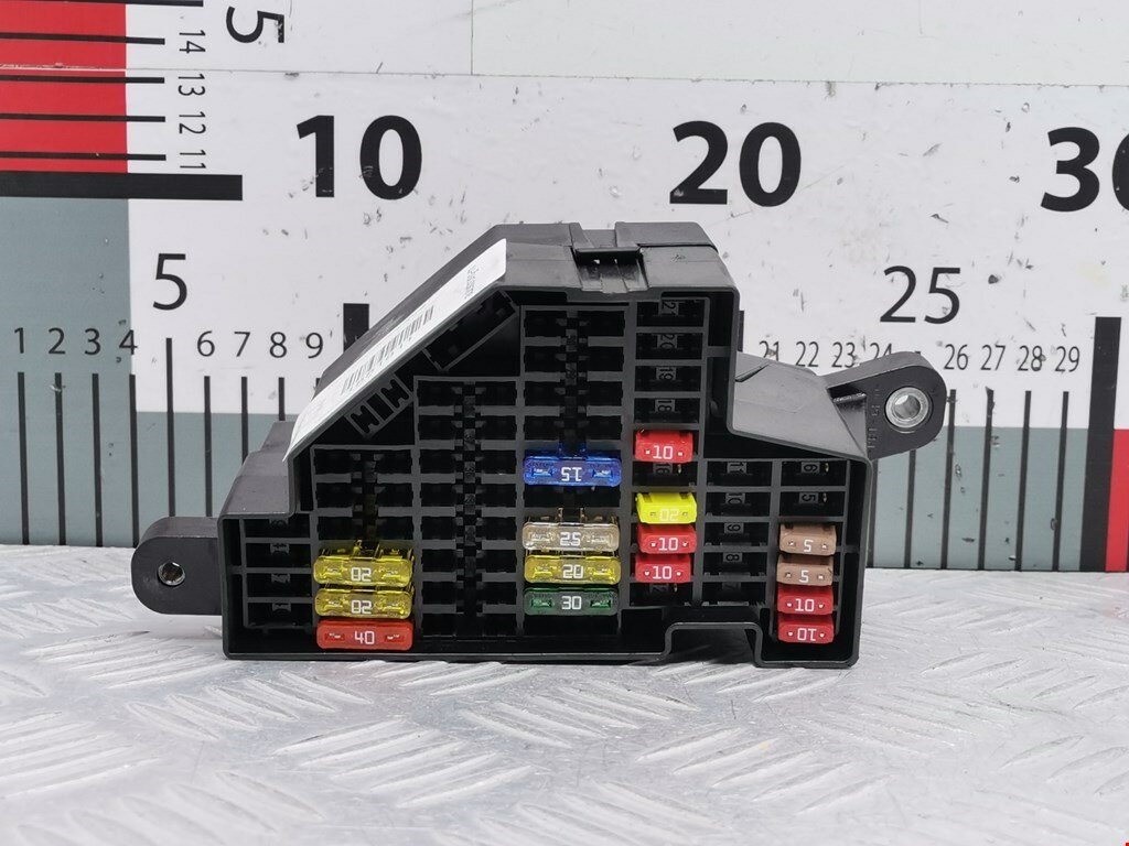 Блок предохранителей Volkswagen Golf 6 1K1941824 арт. 1881811