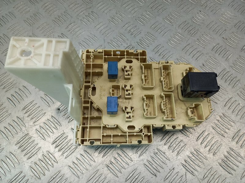 Б/У Блок предохранителей Suzuki Sx4 / Сузуки Sx4 1.6 M16A 107Л.С седан 2008