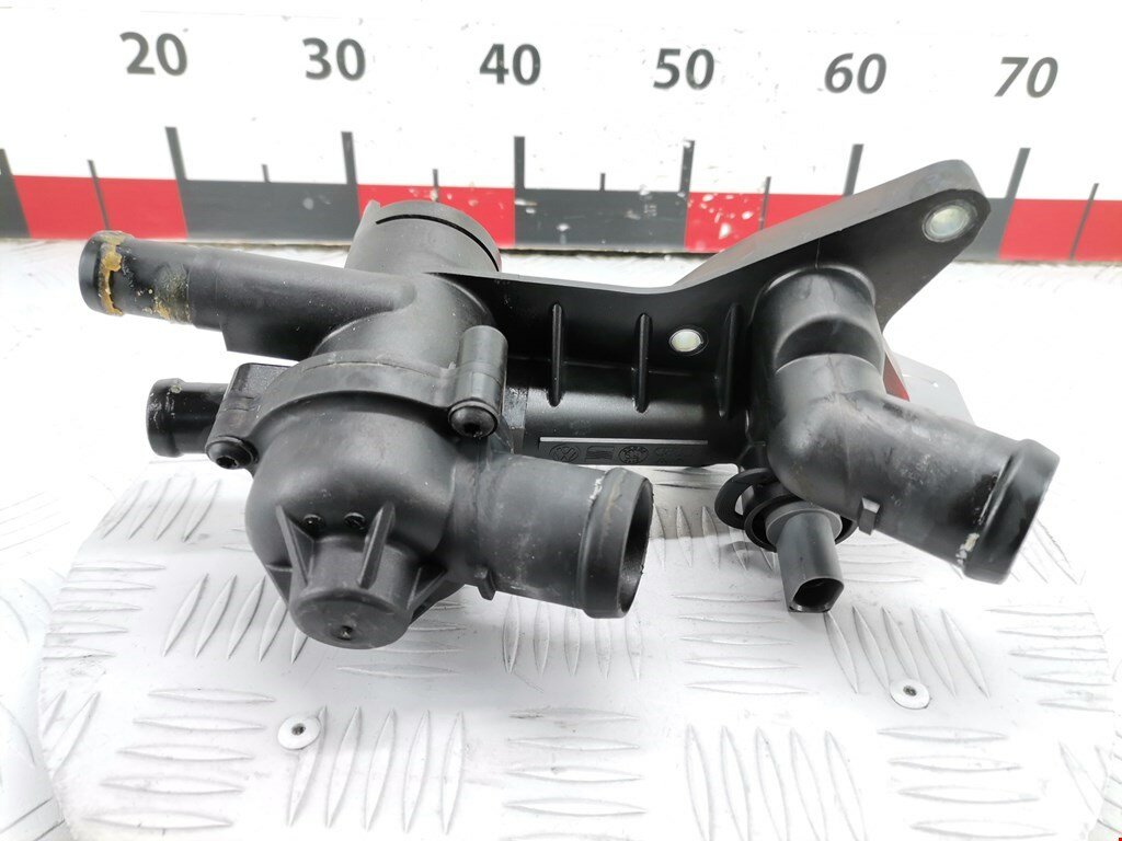 Корпус термостата Volkswagen Fox 03C121111B арт. 1587479