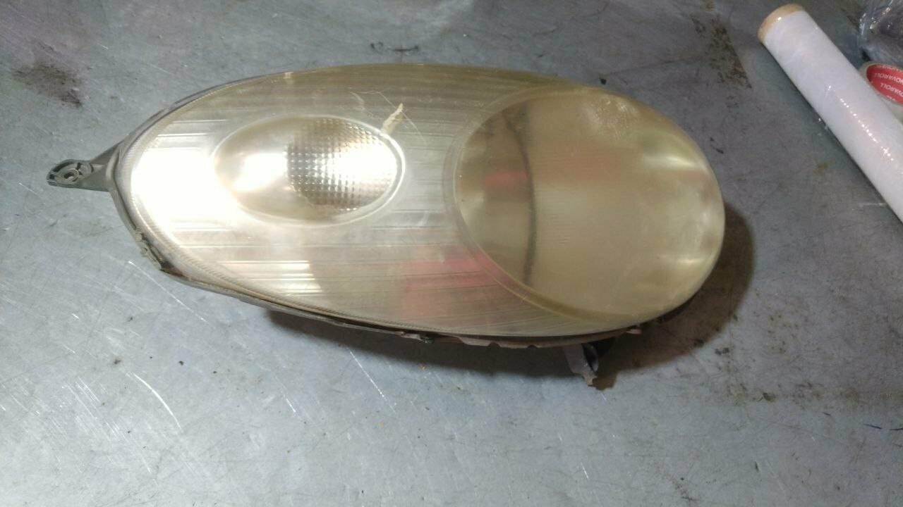Фара правая Nissan Micra K12 2005 89007102