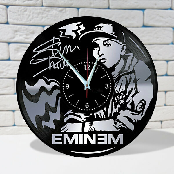 Настенные часы из виниловой пластинки Eminem №2 серебрянная подложка