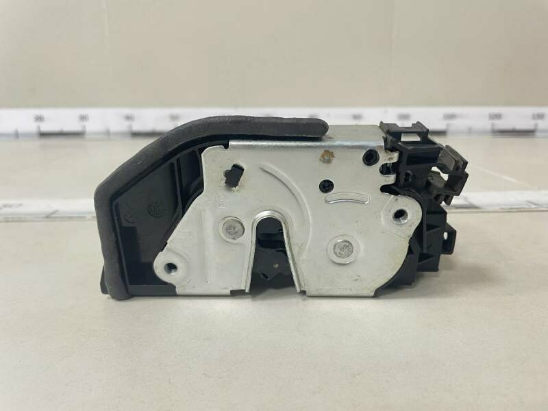 Замок двери передней правой BMW X3 F25 2010-2017 кат.номер: 51217318424