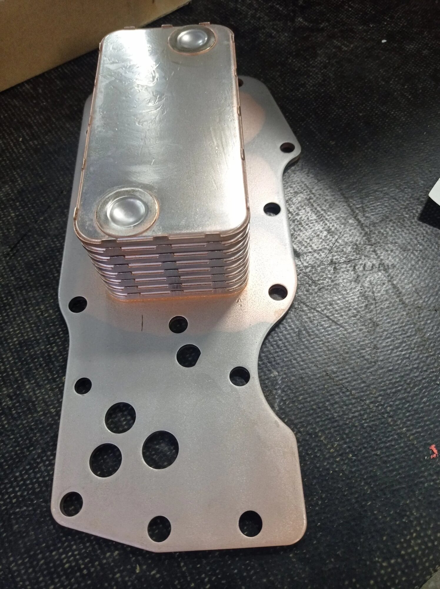 Теплообменник (маслоохладитель) Cummins ISBe