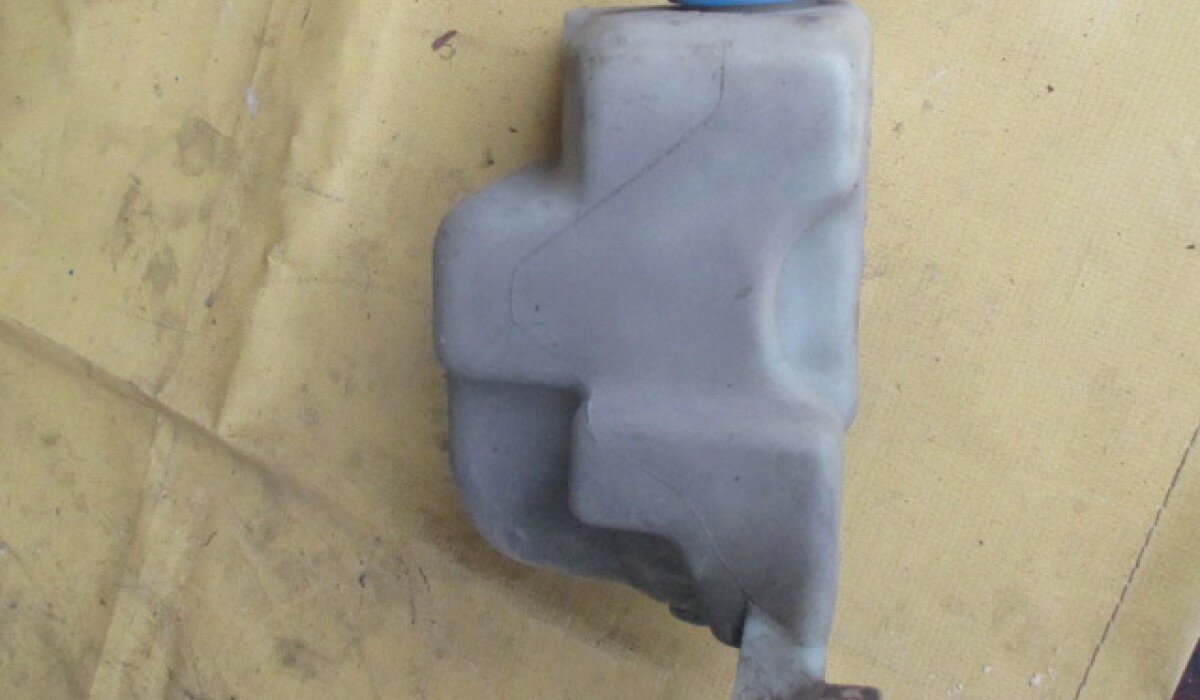 Бачок омывателя Golf IV/Bora Volkswagen 1J0955453B