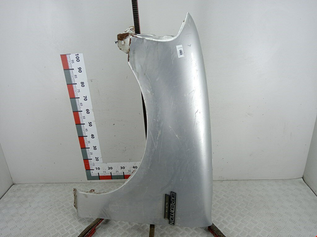 Крыло переднее левое Ford Expedition 1 арт. 2216218