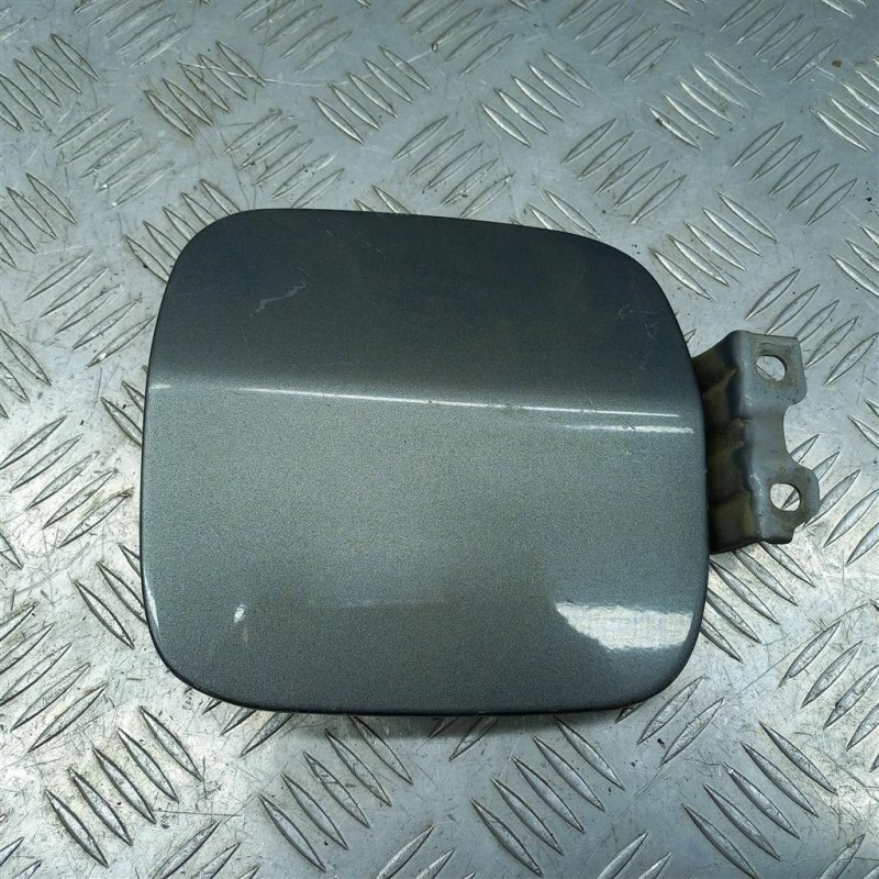 Б/У Лючок бензобака Mitsubishi Lancer 7 / Мицубиши Лансер 7 1.5 4G15 110Л.С. 1998