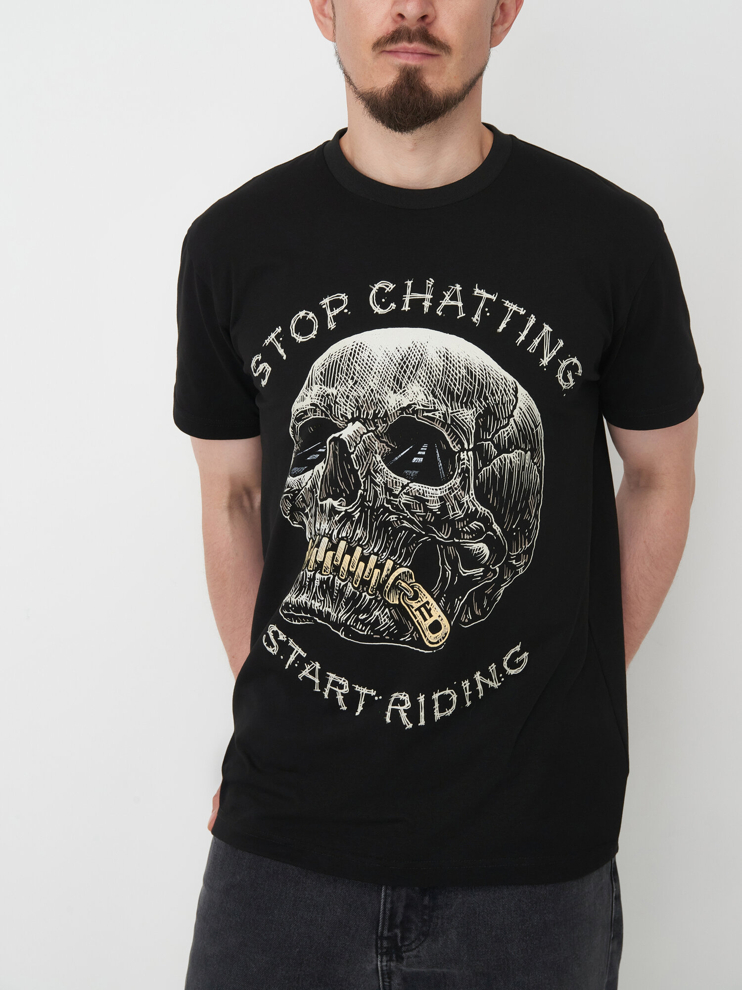 Футболка STOP CHATING