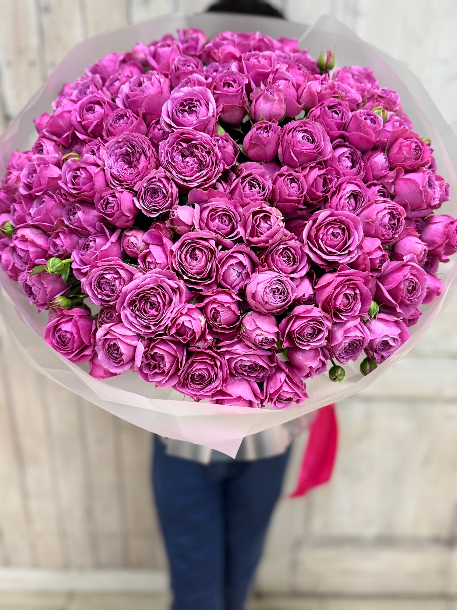 Монобукет "Мисти Баблз" VELES Flowers, роза, высота 50см, 51 шт. — фото 1