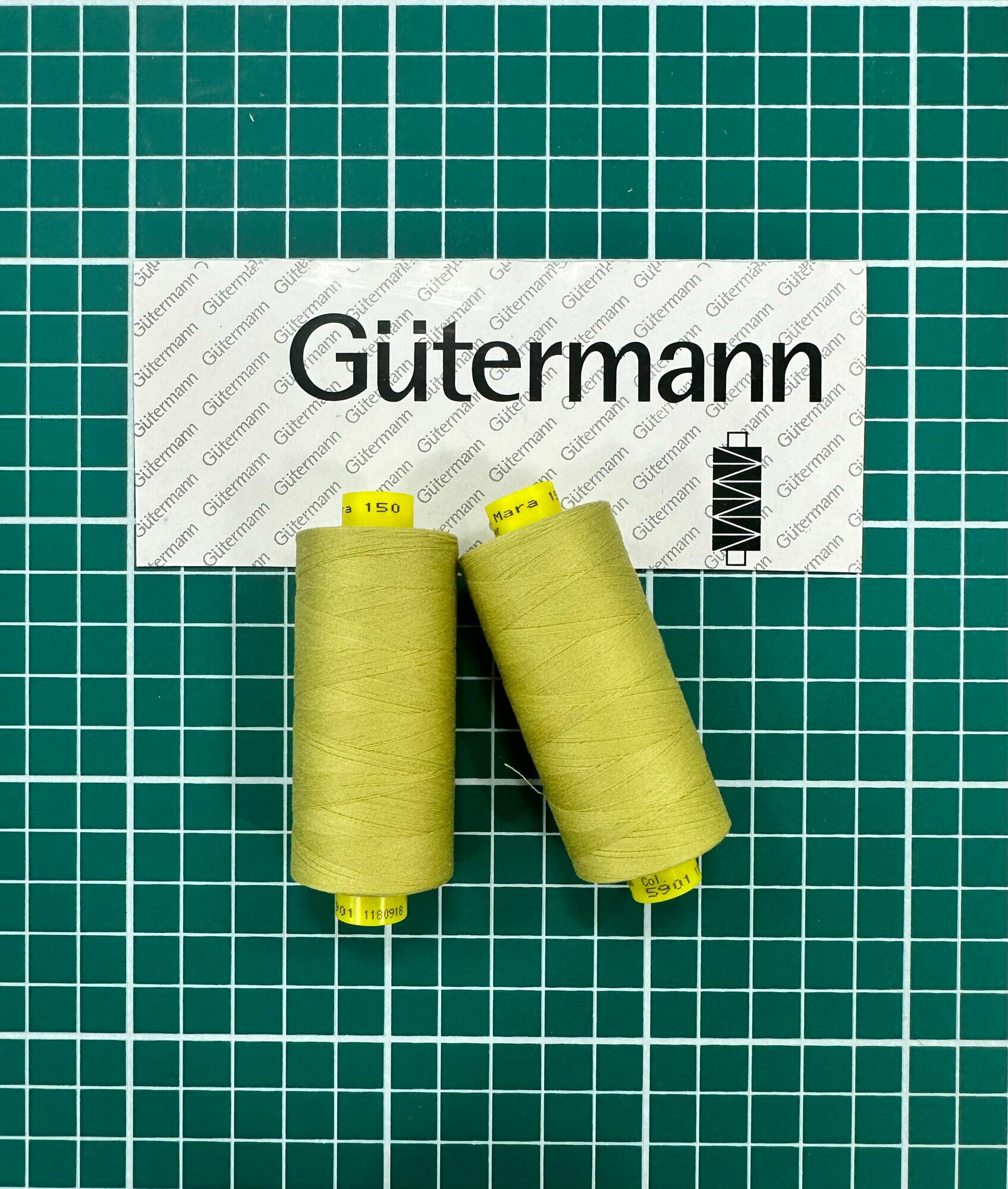 Gutermann Mara 150; col: 5901 (1000 м) Нитки для шитья