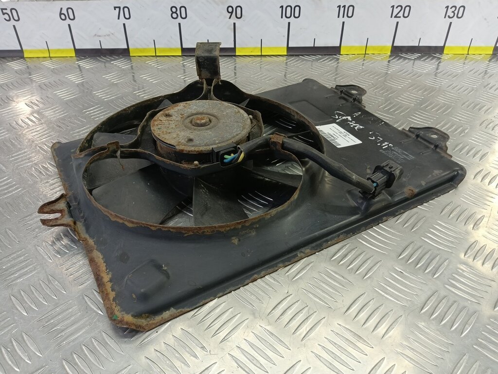 Вентилятор кондиционера Б/У для MITSUBISHI Space Star I рестайлинг (2002—2005) MR460785