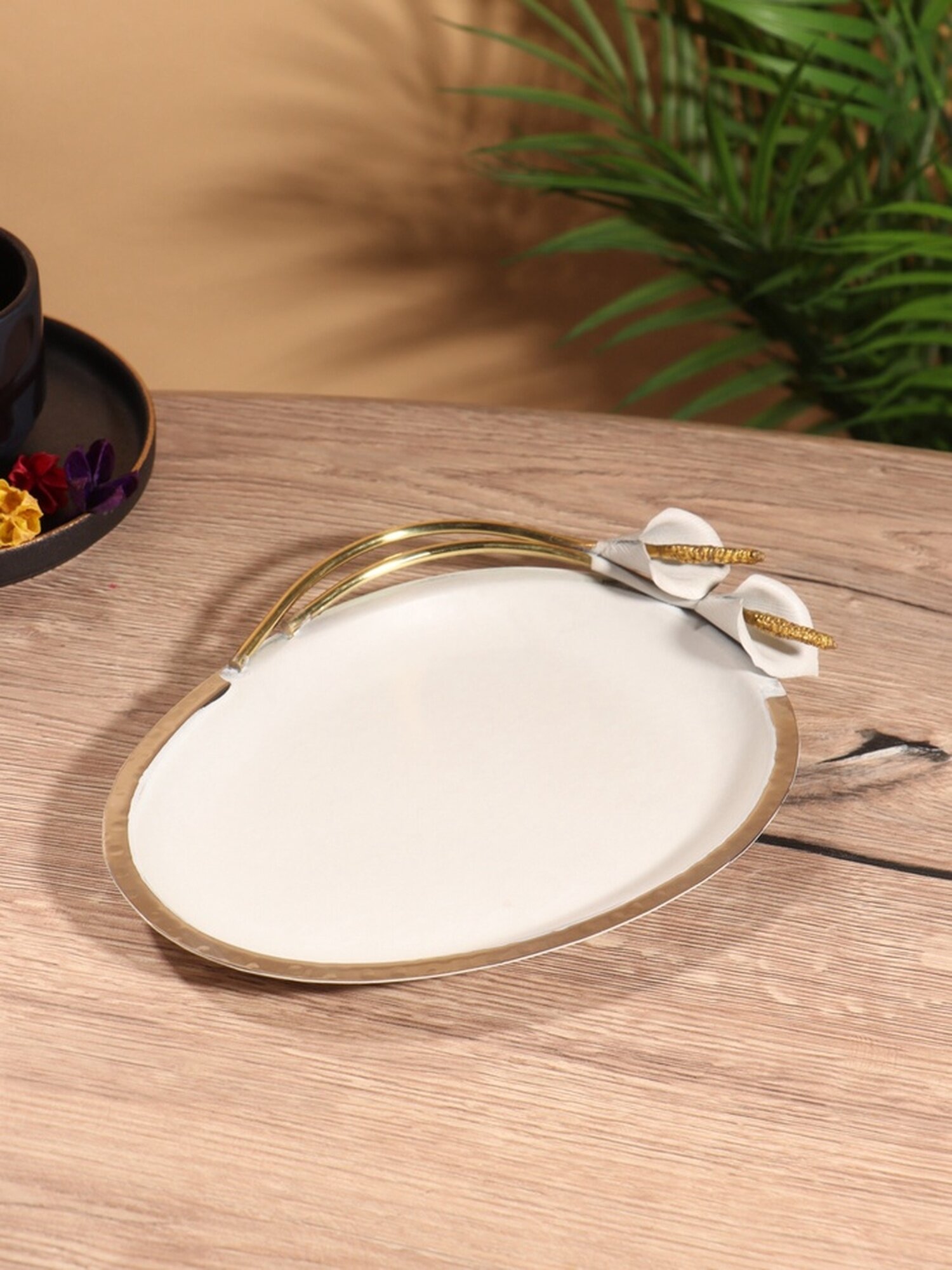 Блюдо сервировочное овальное "Белые цветы каллы" белое с золотом, нерж. сталь 24х17,5х4 см 1043955