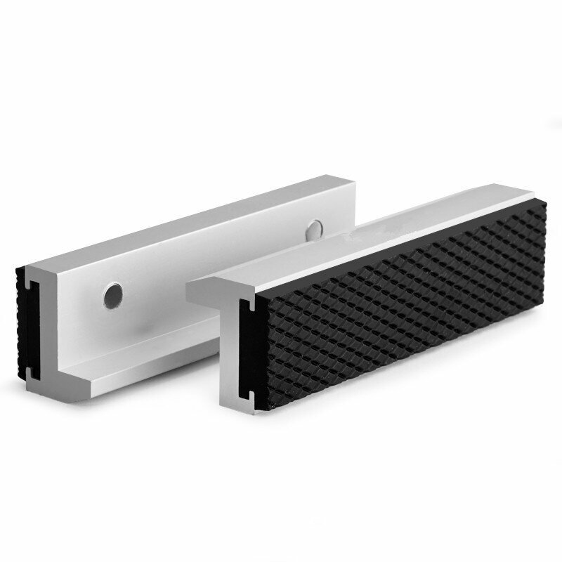 4 Inch Vice Jaws Soft Vice Mouth Protective Sleeve Pads Jaws Cover With Magnetism Multipurpose Accessory Protector, Material: aluminum alloy+ rubber, Colour: si-lver+ black, Length: 100mm/ 3.9in, Package size: 100* 50* 50mm/ 3.9* 2.0* 2.0in, Package