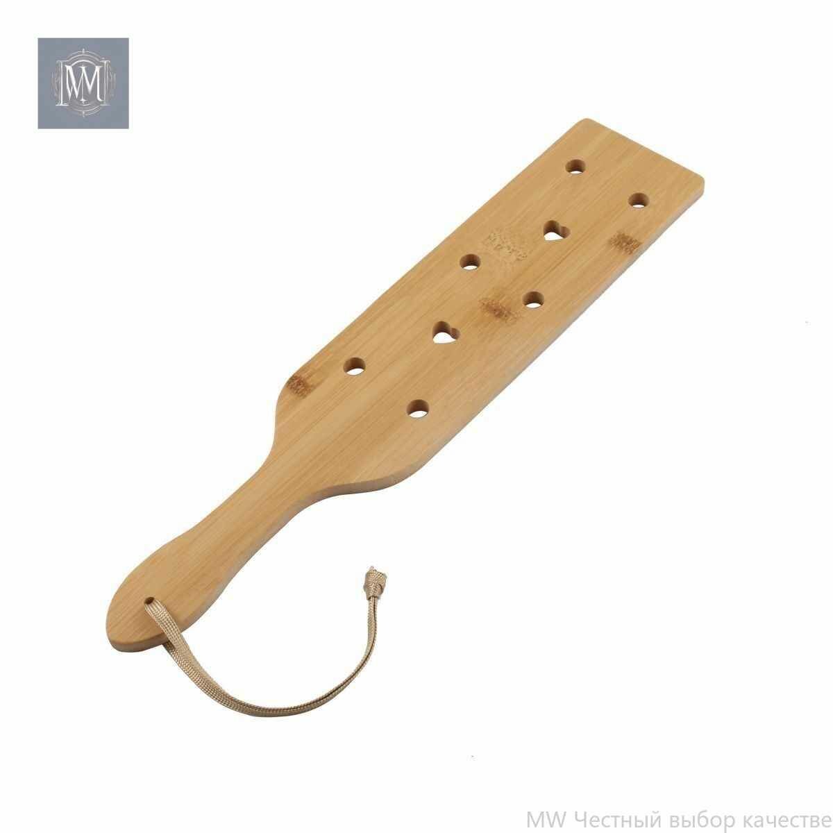 Стек БДСМ, Бамбуковое весло для шлепанья с отверстием для сердца