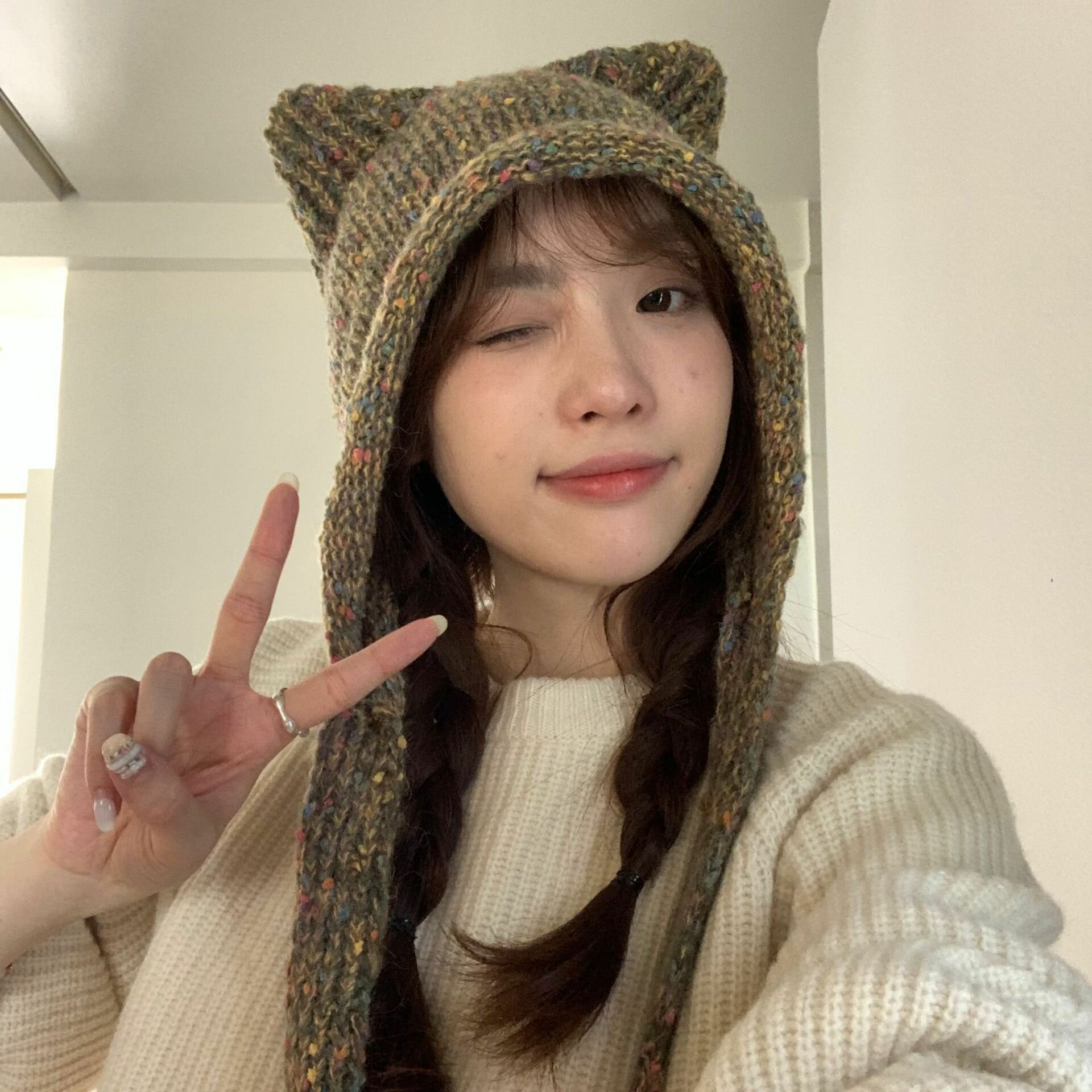 Милая шапка с кошачьими ушками, шерстяная шапка с радужными бобами, защита ушей, вязаная шапка, зимняя женская теплая холодная шапка с ремешком в японском стиле ретро