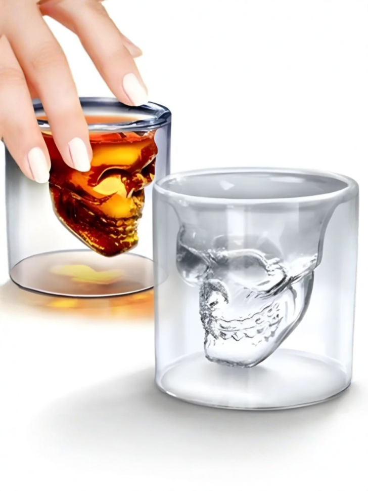 Бокал стеклянный прозрачный фигурный "Череп" (200 мл)