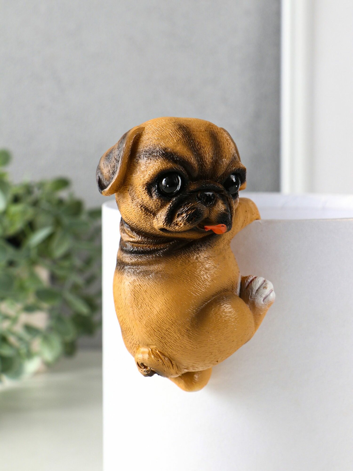 Фигурка для флорариума Маленький мопс , декор на кашпо, 6.5 7 11.5 см