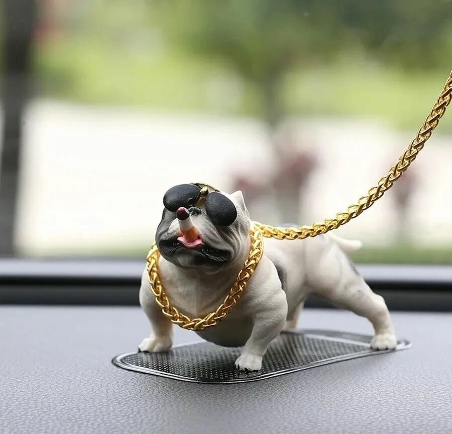 Собака на панель авто, игрушка в машину, аксессуар на торпеду
