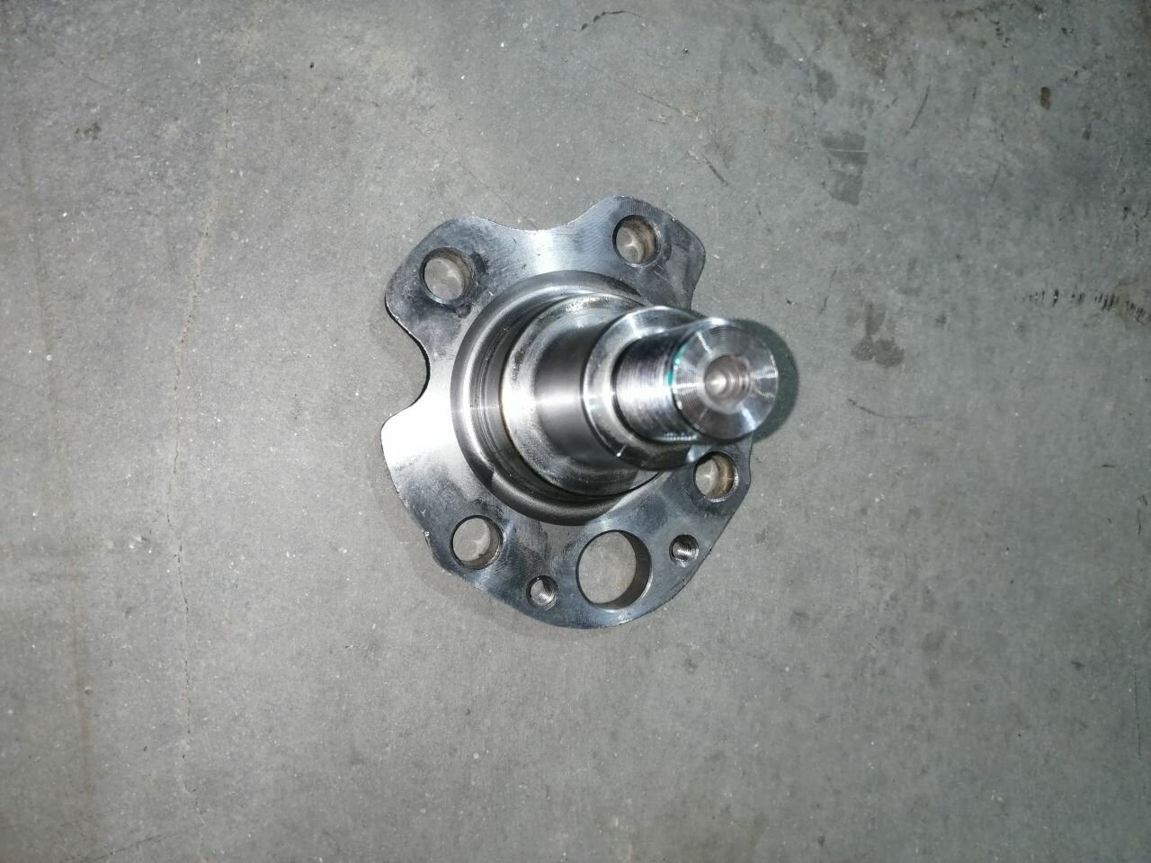 Ось ступицы заднего колеса Brilliance V5 [1.6 16V 5MT внедорожник] 3496010