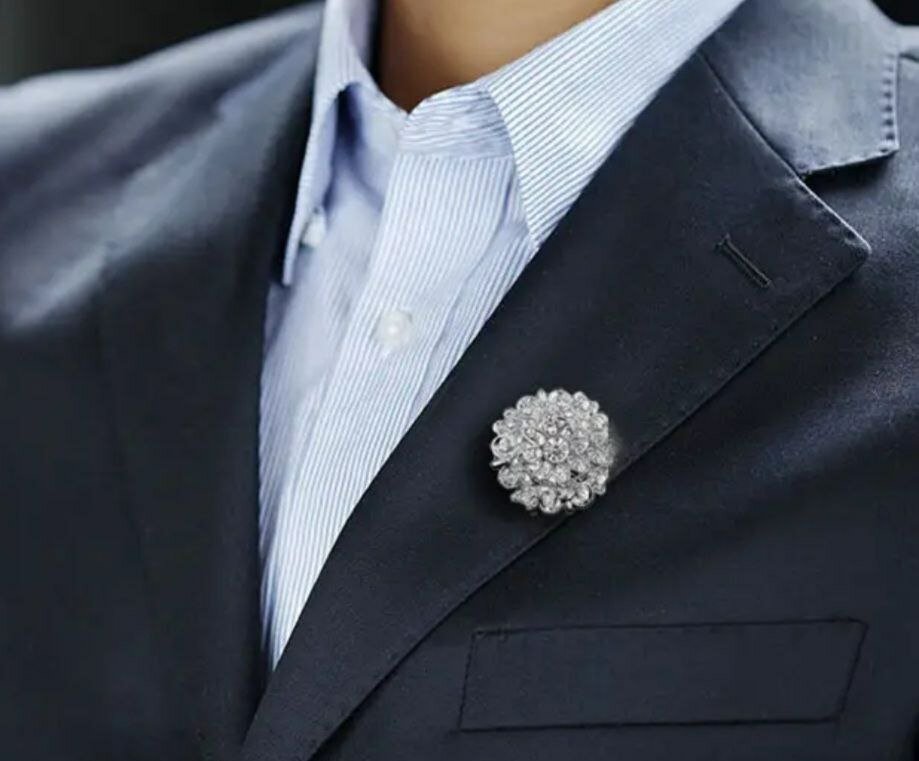 Брошка "Снежинка" со стразами. Заколка булавка. Яркий аксессуар