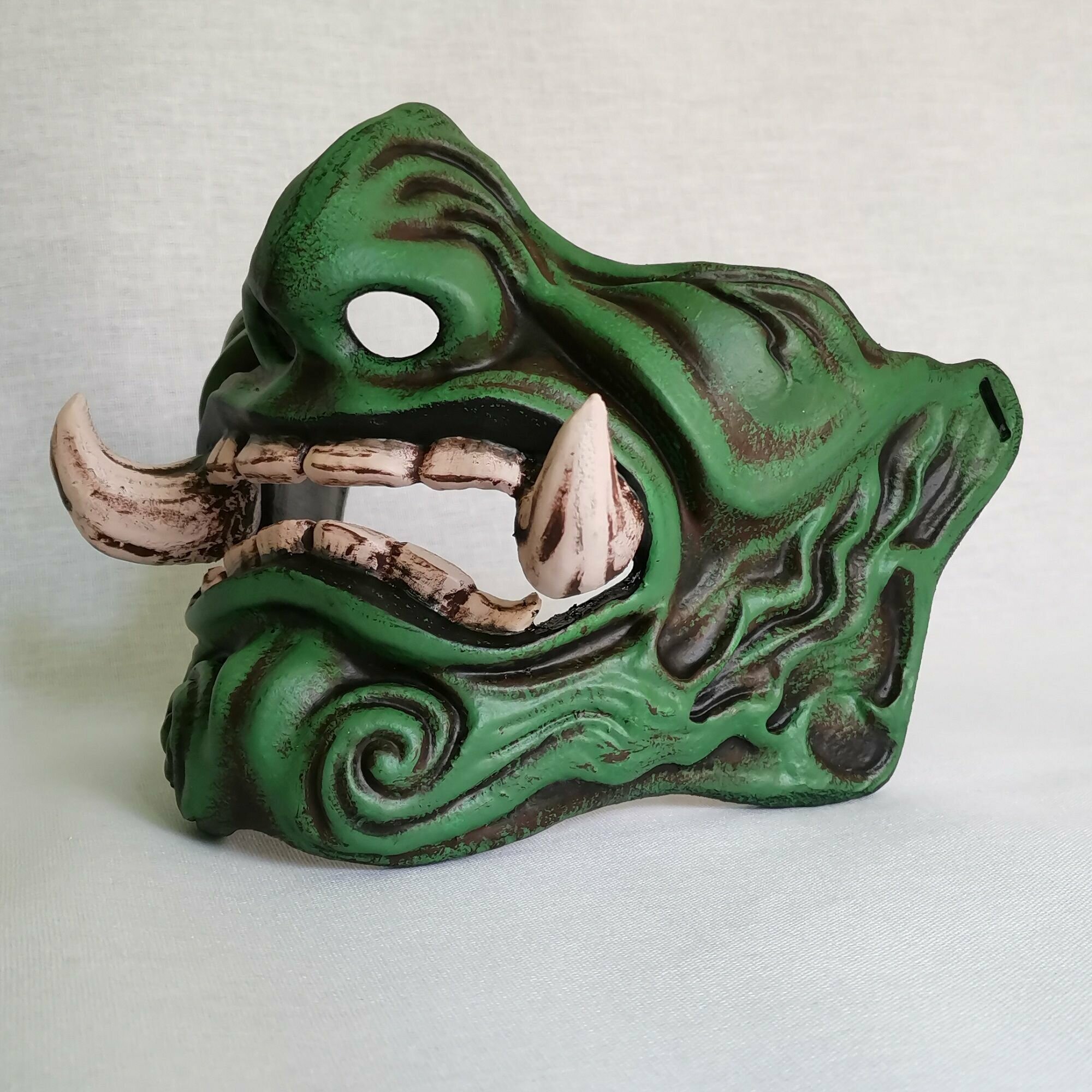 Маска японского самурая / Демона они (Oni) / Зеленая маска с клыками