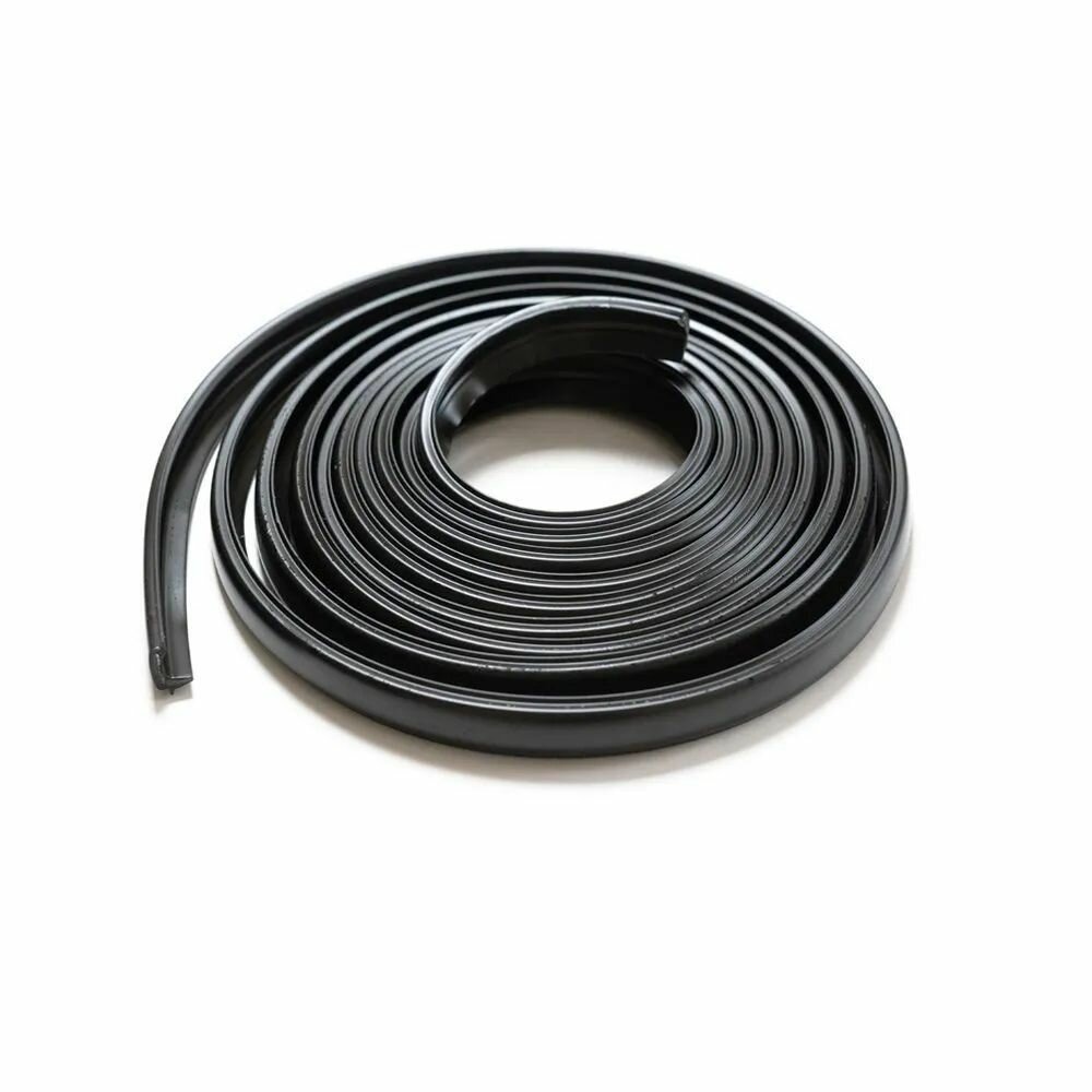 Замок лобового стекла для ВАЗ 2101-2107 Классика, 2121, 21213-14 Нива черный длина 3800 мм арт 06687