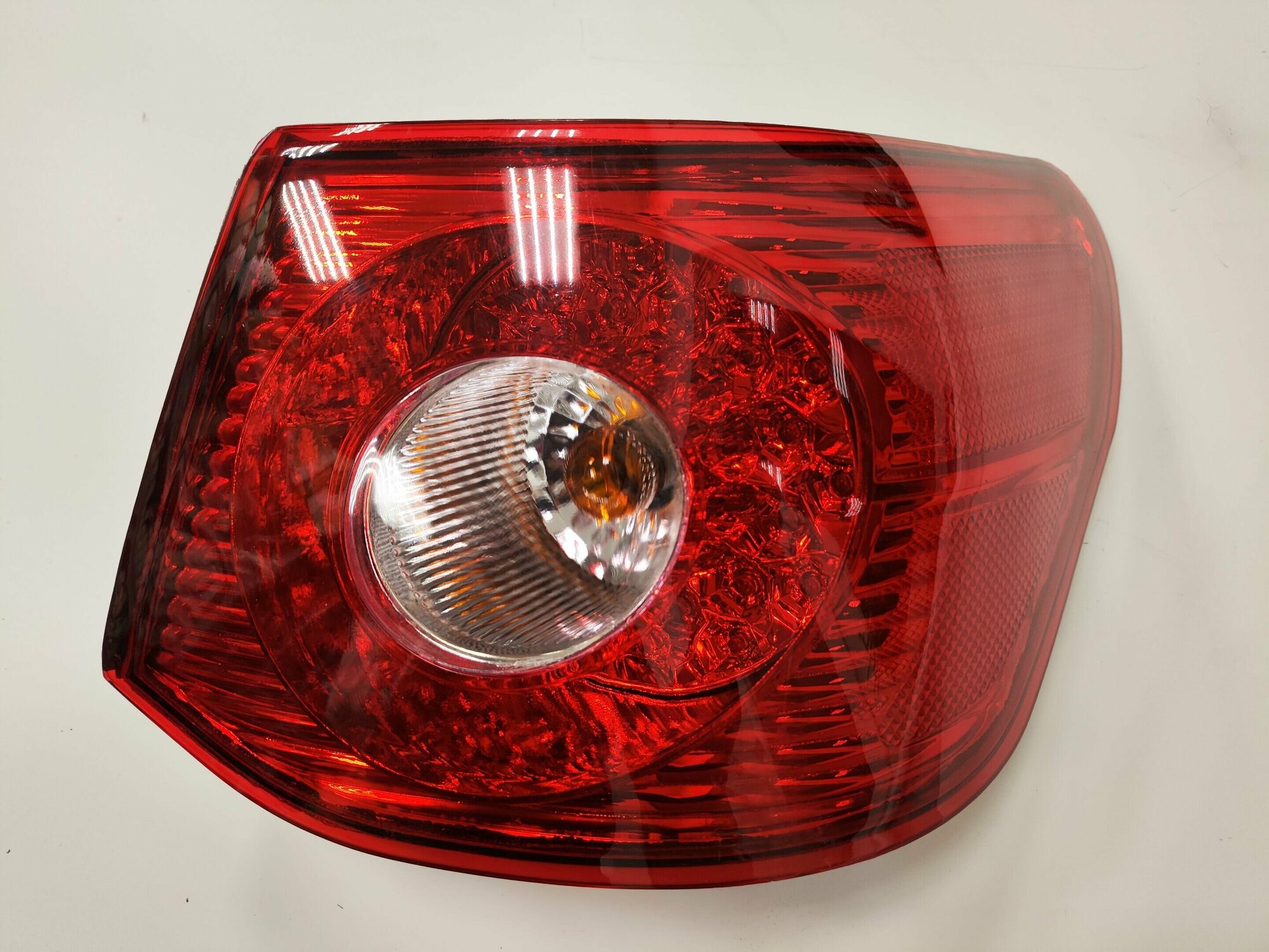 Фонарь задний правый (на крыле) Faw Vita [1.5 16V 5MT седан] 8155052K50