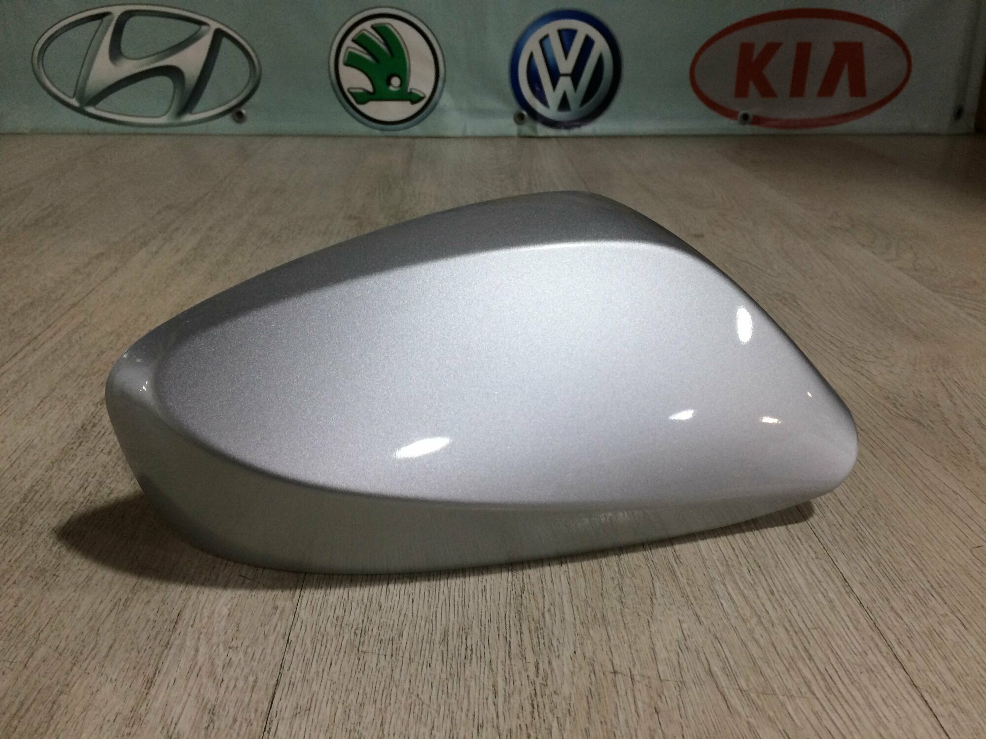 Накладка крышка кожух зеркала серебристый цвет правая Хендай ай 30 Hyundai i30 2012-2017гг