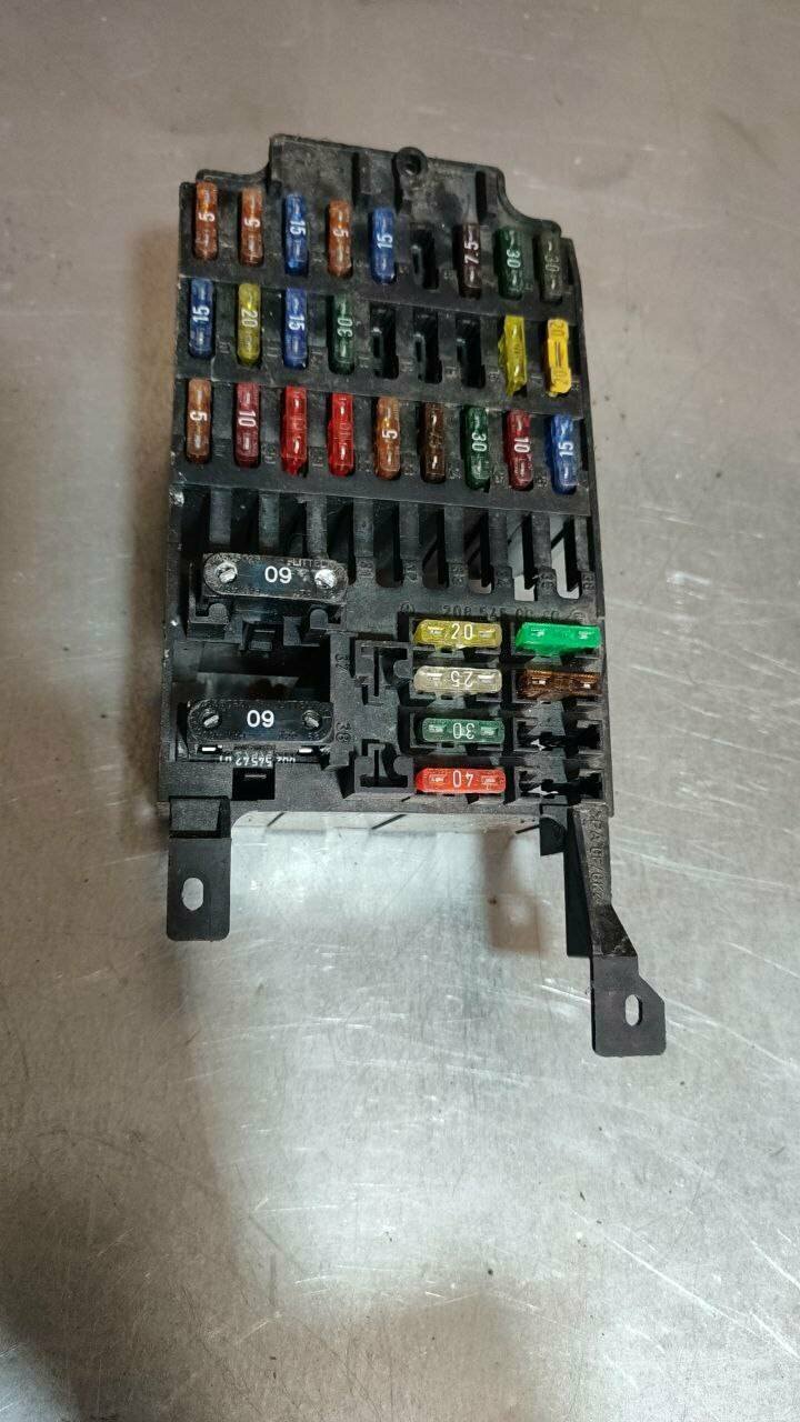 Блок предохранителей Mercedes-Benz C W202 (1993 - 1997) 2085450040