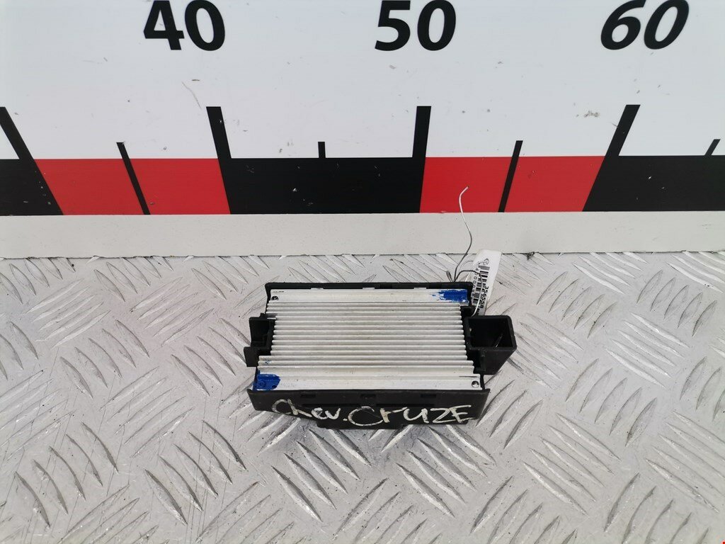 Блок управления вентилятором Chevrolet Cruze 2 (J300) 13349361 арт. 356558