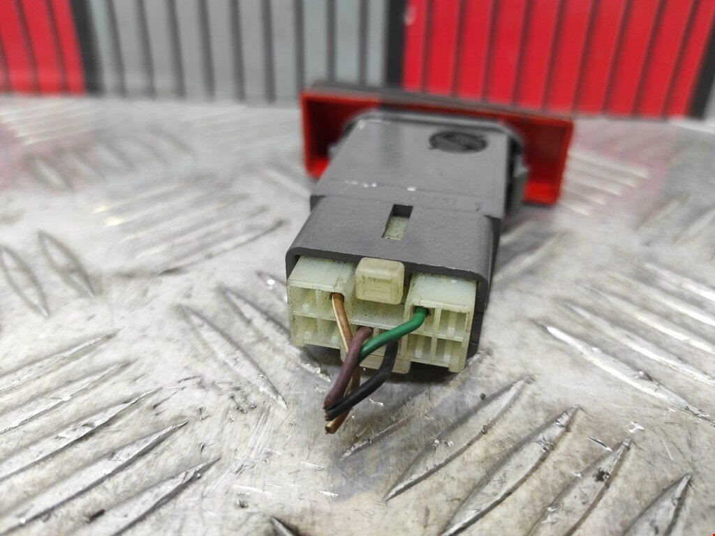 Кнопка аварийной сигнализации Chevrolet Epica 1 (V250) 96645141 арт. 210942