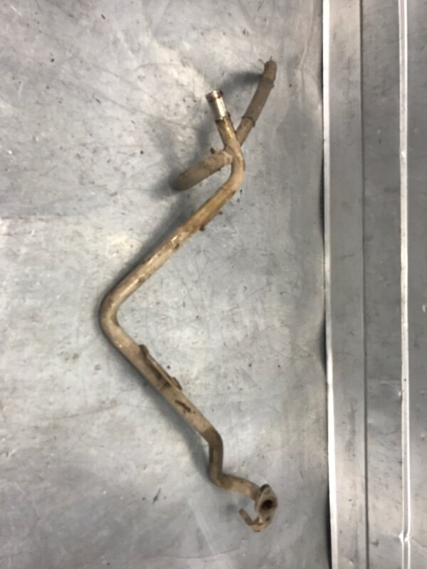 Трубка системы охлаждения Toyota Avensis AZT251`L 1626822161