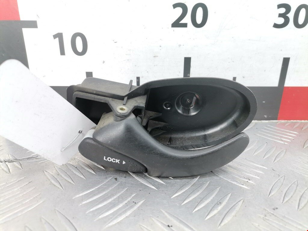 Ручка двери внутренняя передняя левая Ford Focus 1 XS41A22601AK арт. 1754745