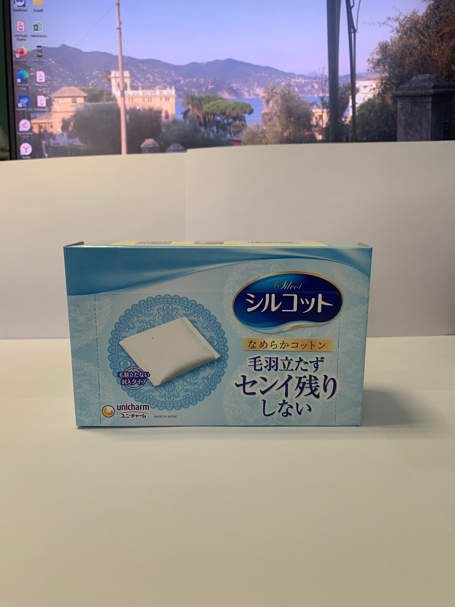 UNICHARM / Silcot Косметические ватные паффы, коробка 82 шт.