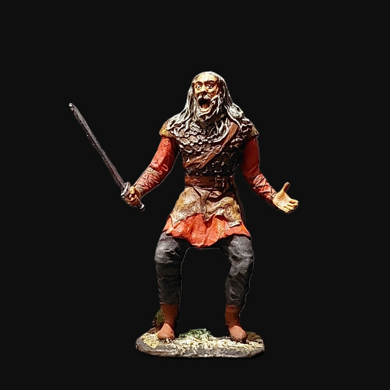 Оловянная фигура "Берсерк"