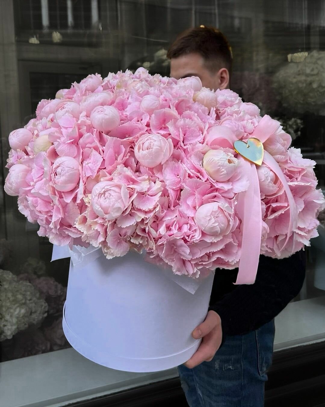 Букет цветов в коробке