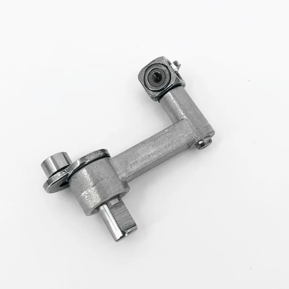 Шатун игловодителя Brother F410 в сборе