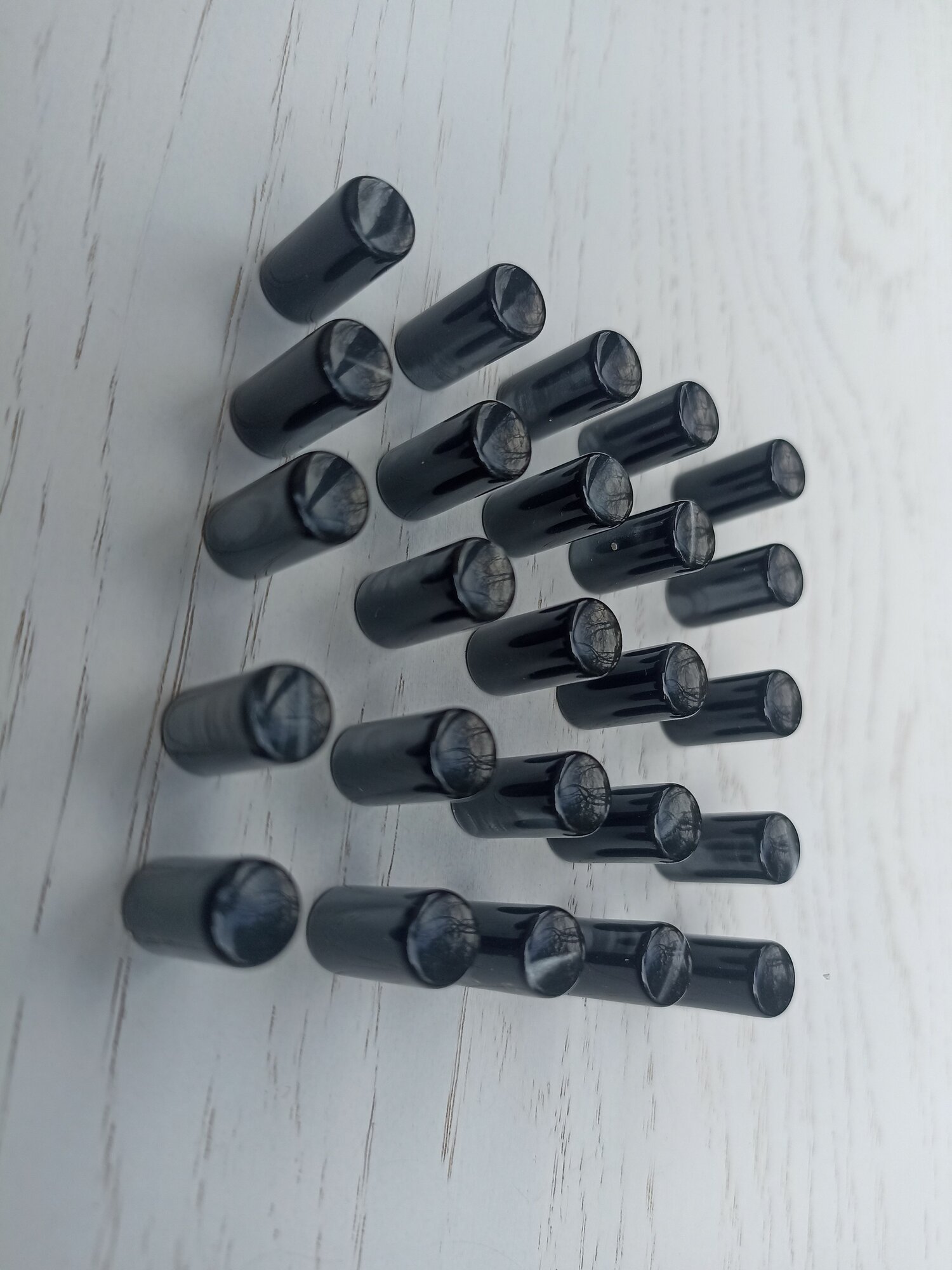 25 штук чёрных перламутровых басовых кнопок 7,5х15х2,5 для басовой клавиатуры гармони