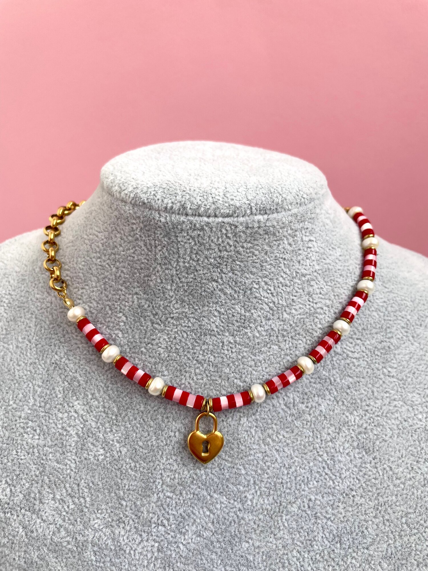 Колье SOULENCE, коралл синтетический, жемчуг пресноводный культивированный, перламутр, гематит