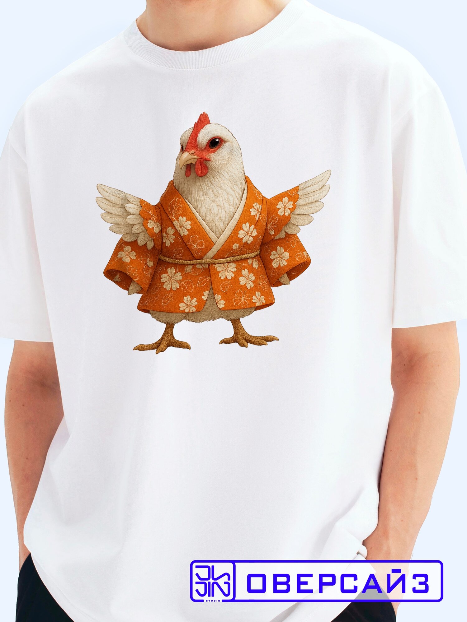 Футболка оверсайз мужская с принтом Аниме курица в оранжевом, цветочном кимоно с белыми этническими узорами, белый хлопковый трикотаж с прикольным рисунком на груди