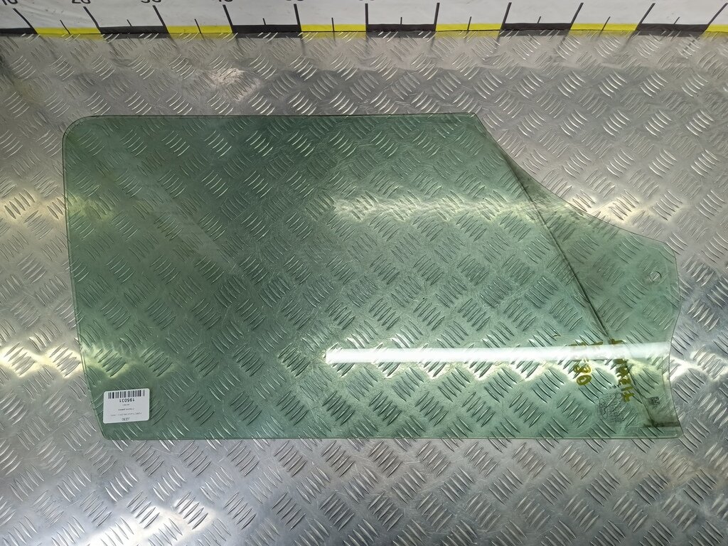 Стекло двери передней правое Б/У для FORD Transit VIII (2013—2025) 1821927