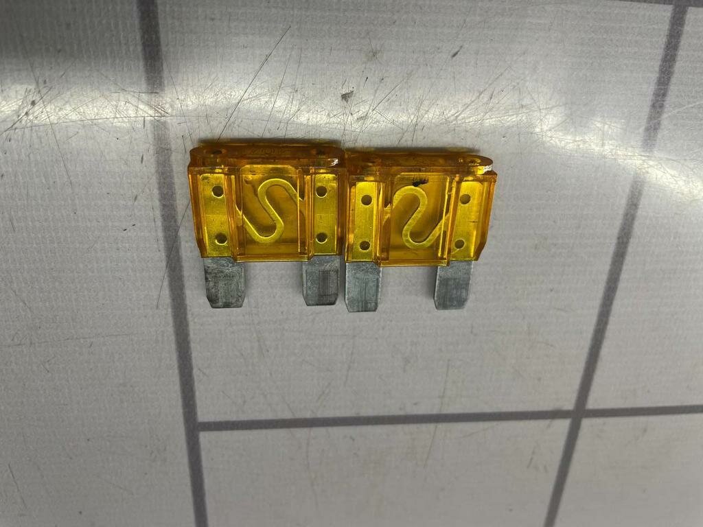 Предохранитель Ford Focus 1 1998-2004