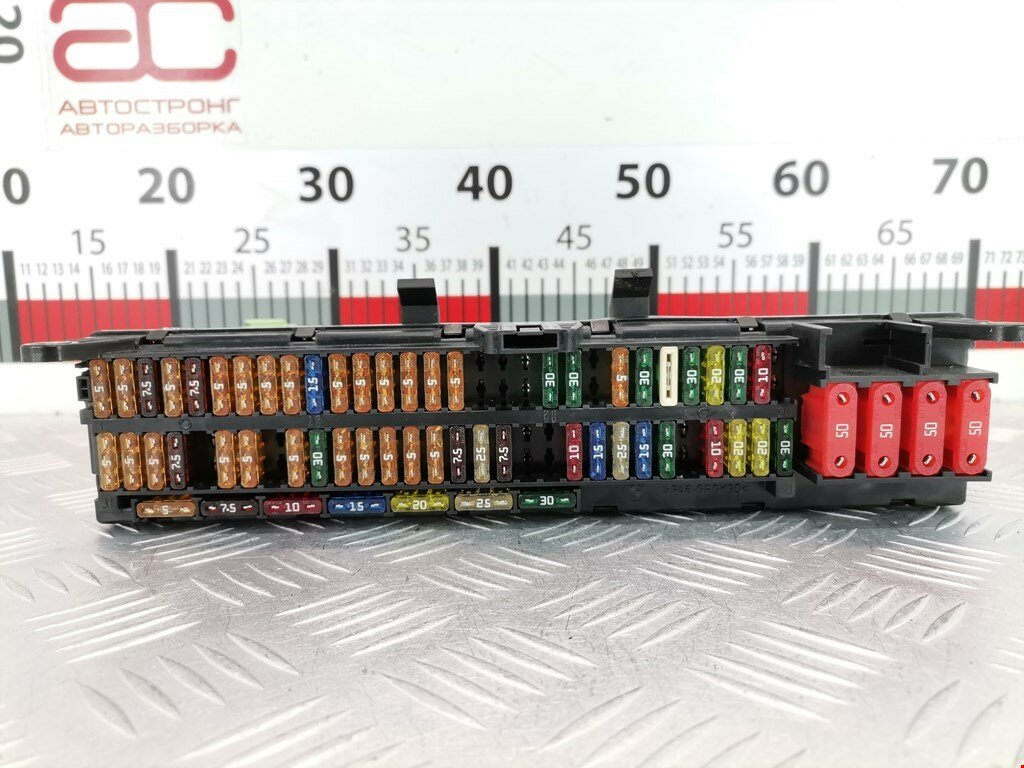 Блок предохранителей BMW X5 (E53) 61138384527 арт. 1427824