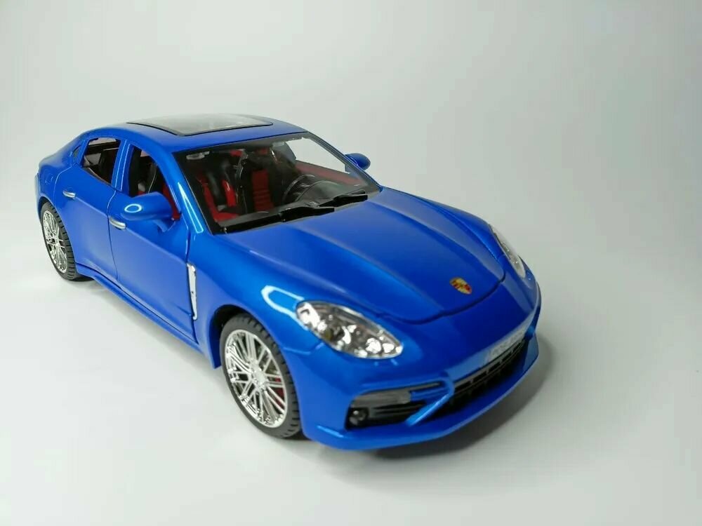 Модель автомобиля Porsche Panamera коллекционная металлическая игрушка масштаб 1:18 синий