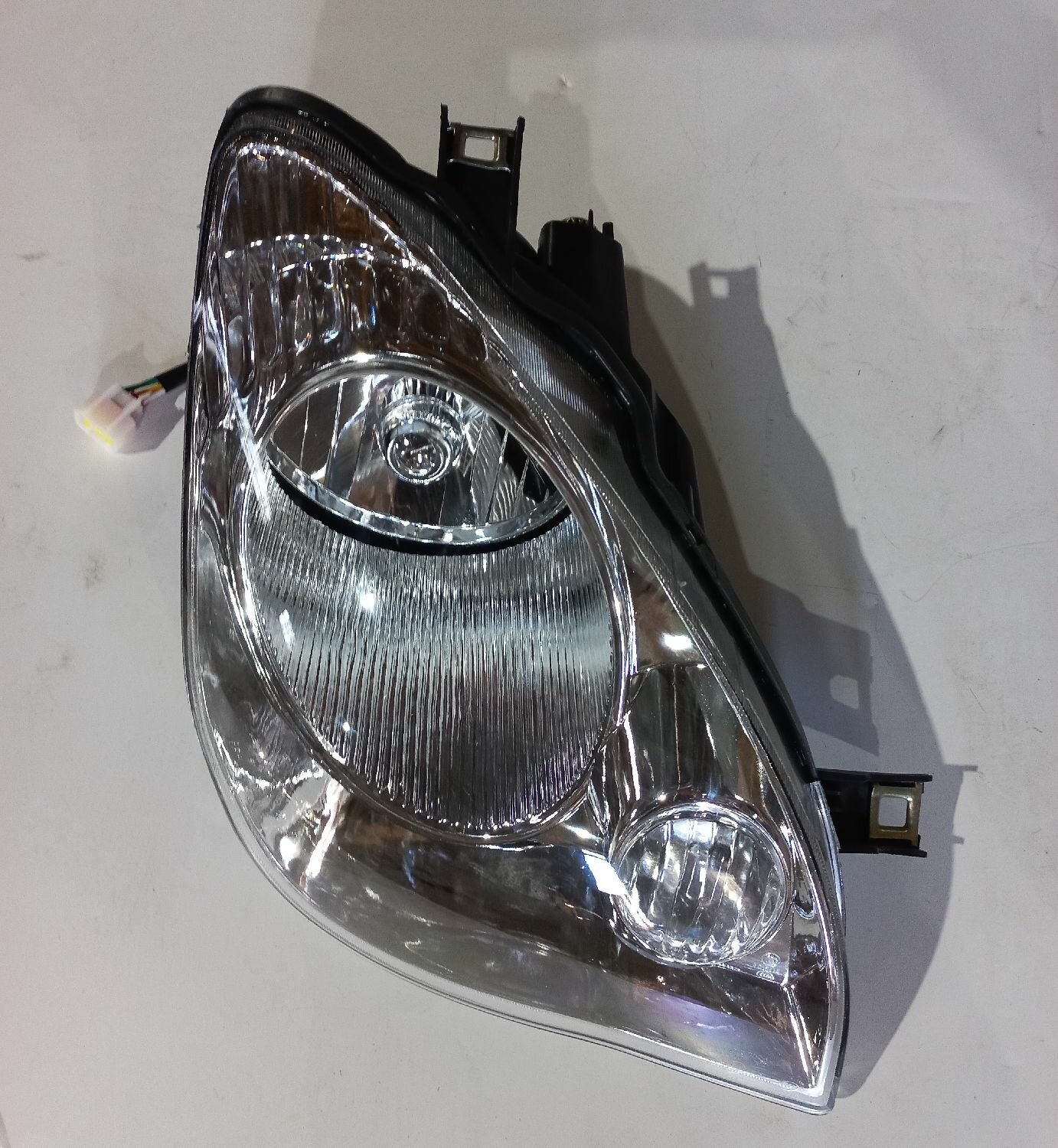 Фара правая Hafei Brio [1.0 8V 5MT хетчбэк] AB37113020