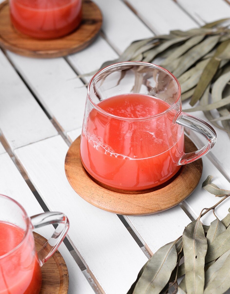 Чайная кружка с подставкой из дерева