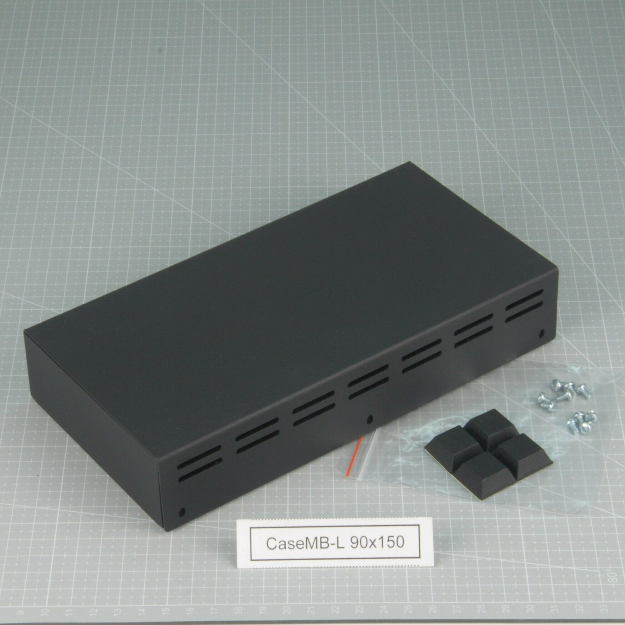 CaseMB-L 90x150 Корпус для макетной платы габарита 90х150 мм